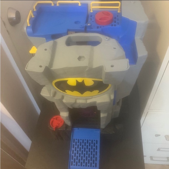 Fisher-Price | Toys | Imaginext Batman Bat Cave Fold Up 207 Fisherprice ...